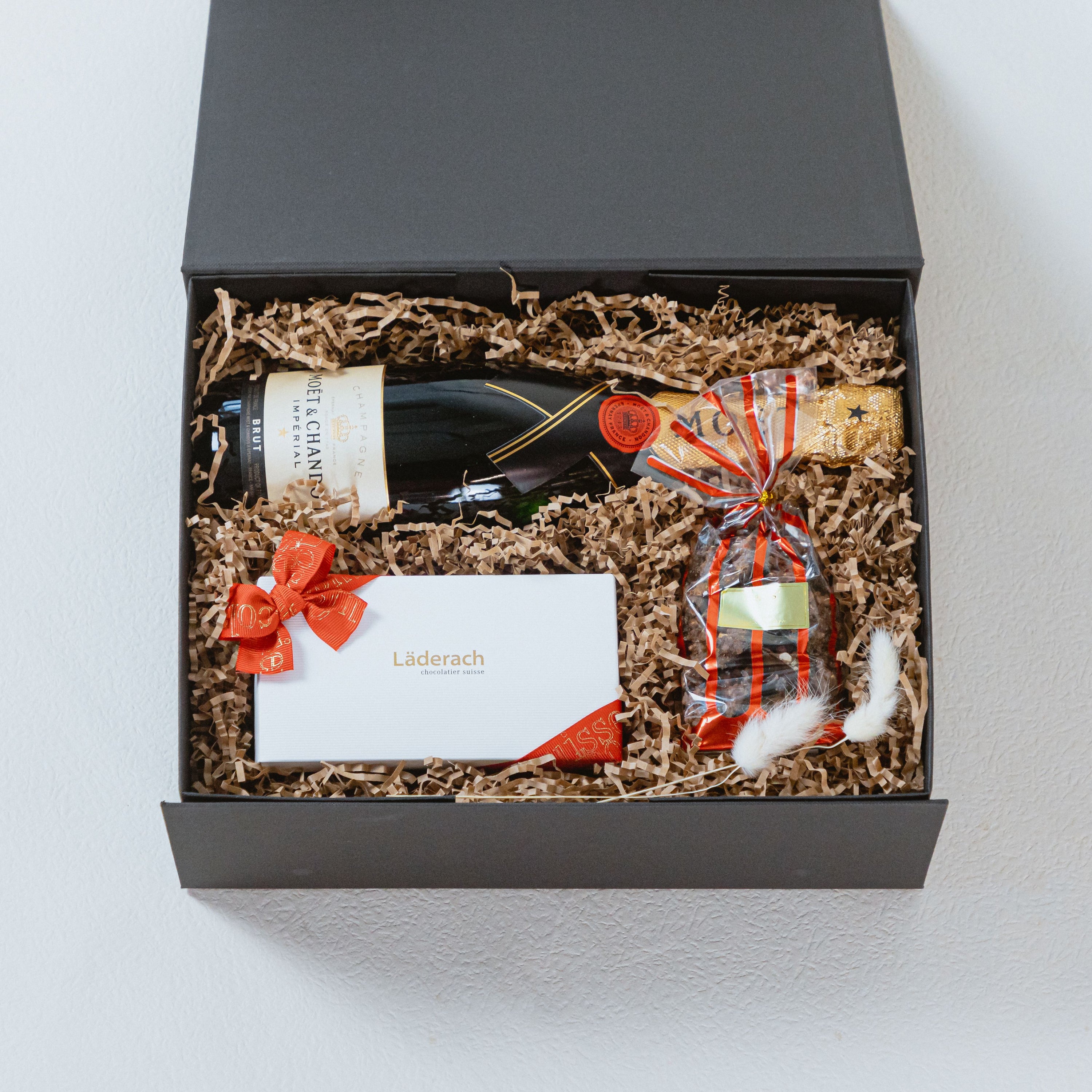 Celebrate with Wine Hampers